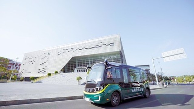 LiDAR sensors help drive unmanned bus - Spatial Source