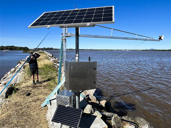 Hydra-with-panels - Spatial Source